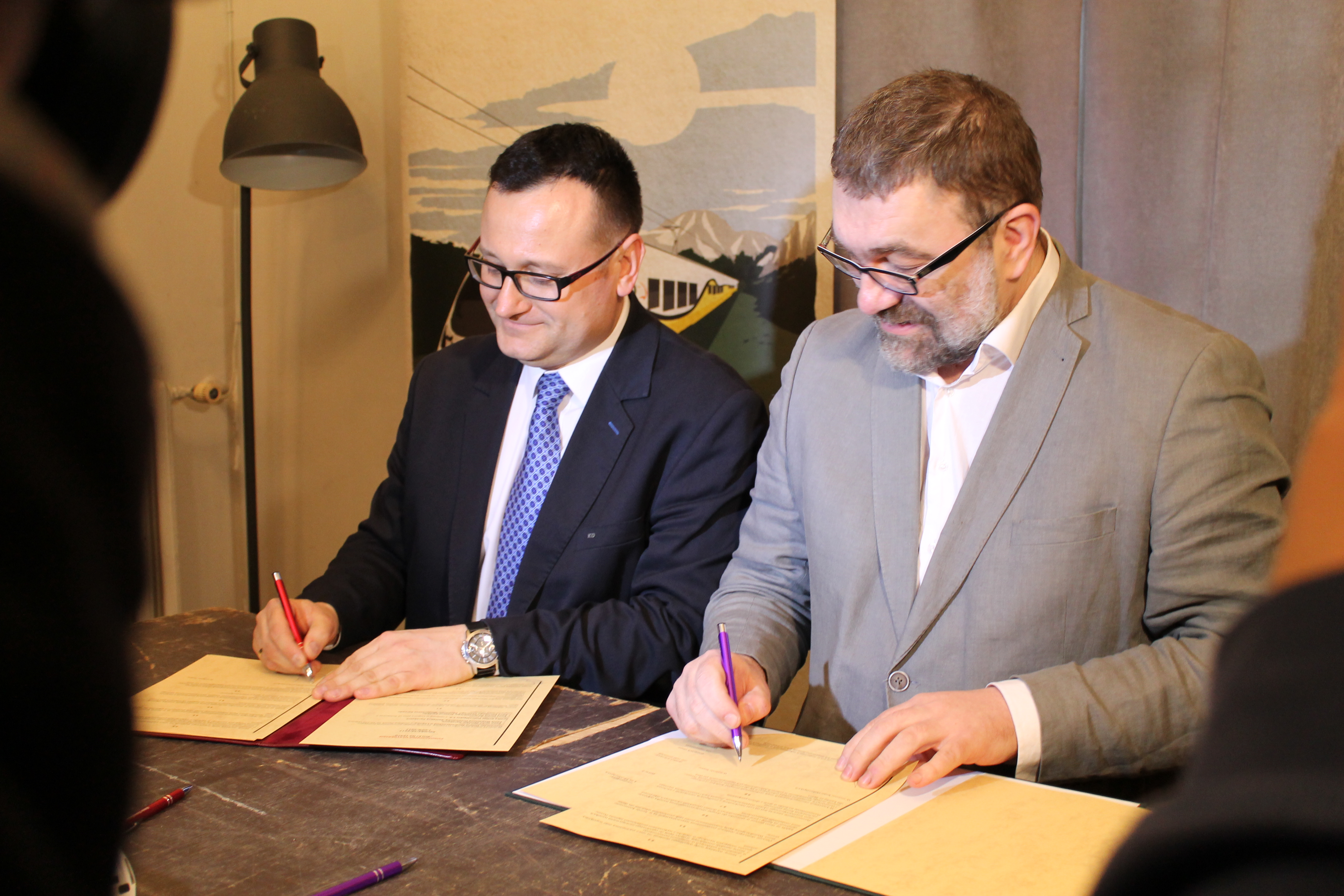 Wzajemna promocja konduktorów i aktorów (WIDEO) - RegionFAN.pl