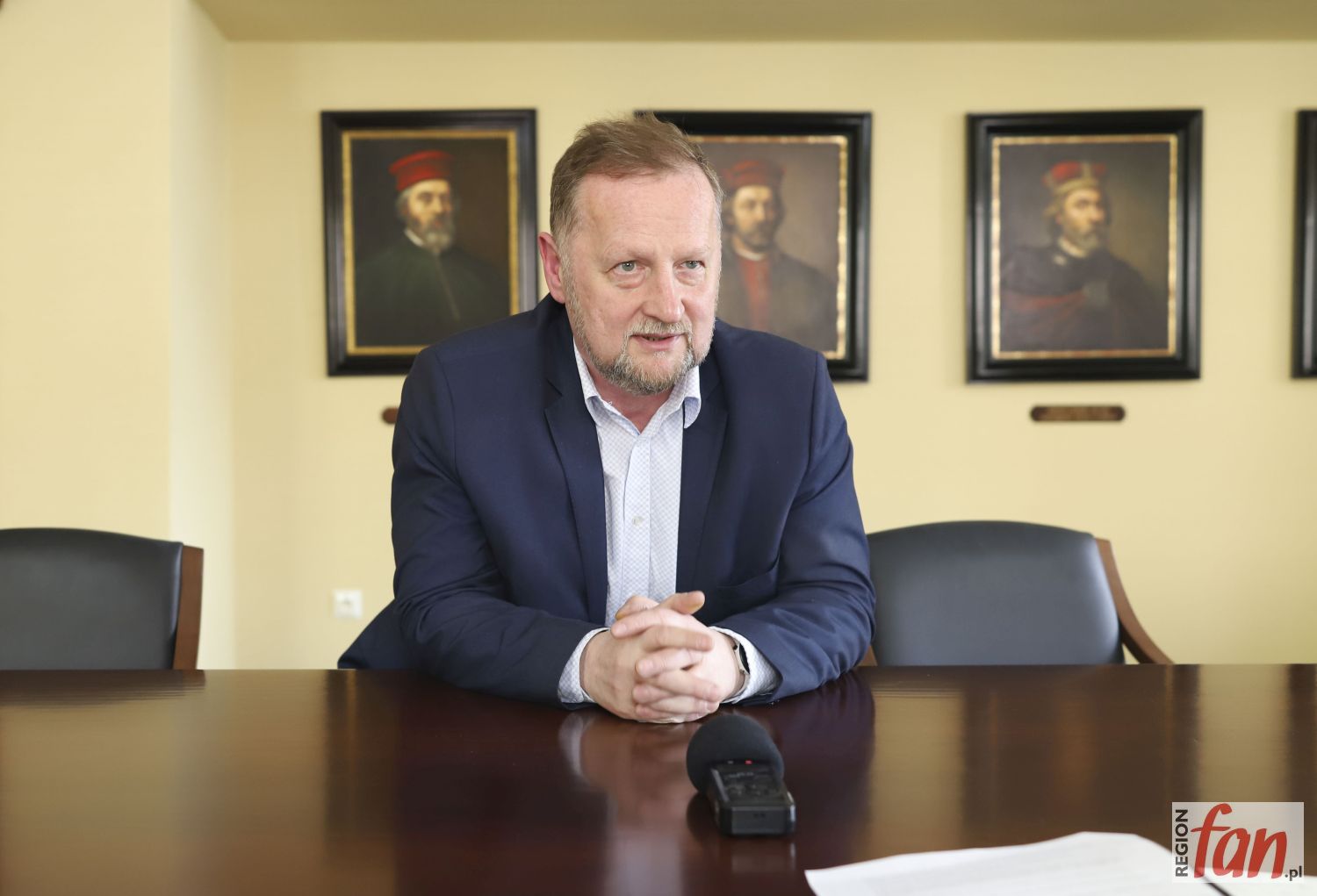 Raczyński: przestańmy wierzyć telewizji, zacznijmy sobie i sąsiadom ...